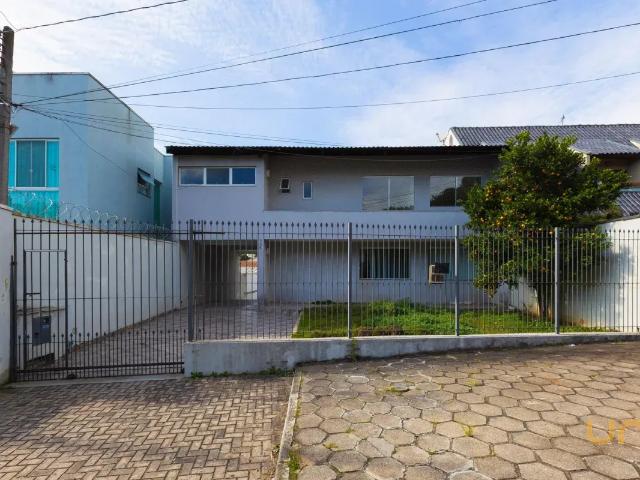 Sobrado no Santa Felicidade de 251.4 m² com 4 quartos