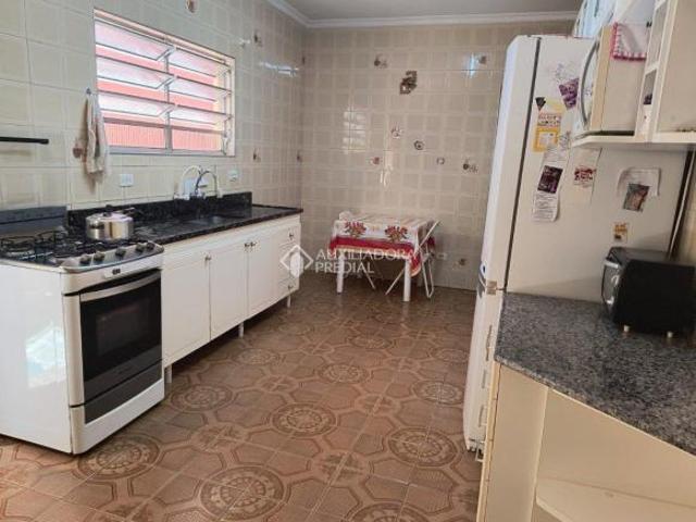 Sobrado no Taboão Diadema com 04 quartos 01 suíte Área gourmet, 02 Vagas