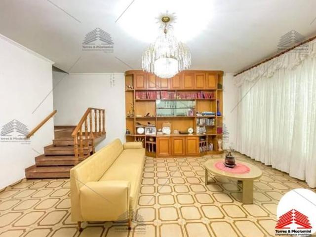sobrado no Tatuapé 292m2, 3 dormitórios,1 suíte Master,5 banheiros,sala,cozinha planejada,edícula,4