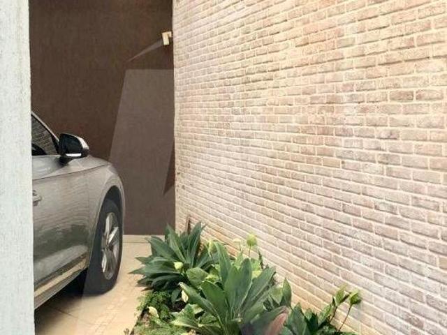 Sobrado no Tremembé com 3 quartos, 6 vagas e 6 banheiros