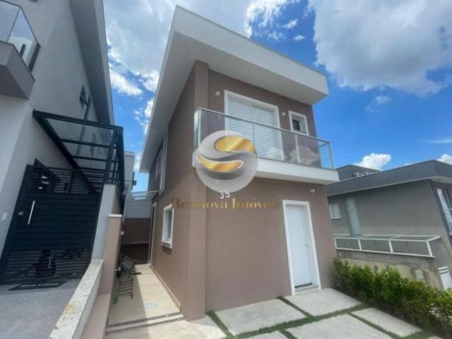 Sobrado novo, 3 dormitórios, 01 suíte, Quintal, ótima localização, KM.21