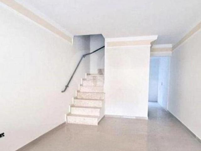 Sobrado novo, 110m², 3 Suítes, 2 vagas em Água Fria