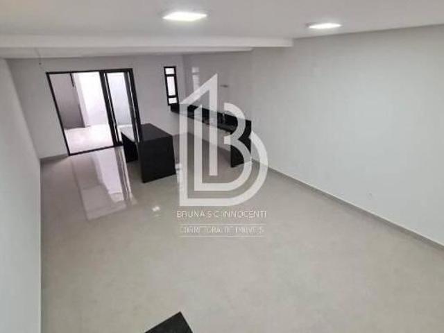 Sobrado Novo: 194m² com Acabamento Premium e 3 Suítes no Bairro Olímpico