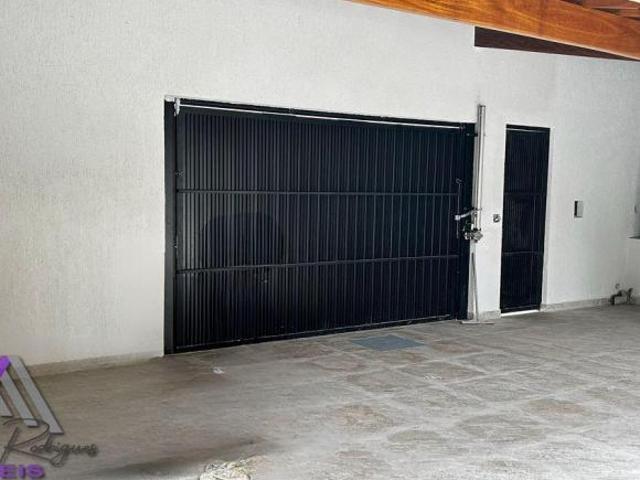 SOBRADO NOVO 310m PARA VENDA E LOCAÇÃO NO CAIÇARA COM 4 DORMS. SUÍTE MASTER PISCINA A 50m DA PRAIA