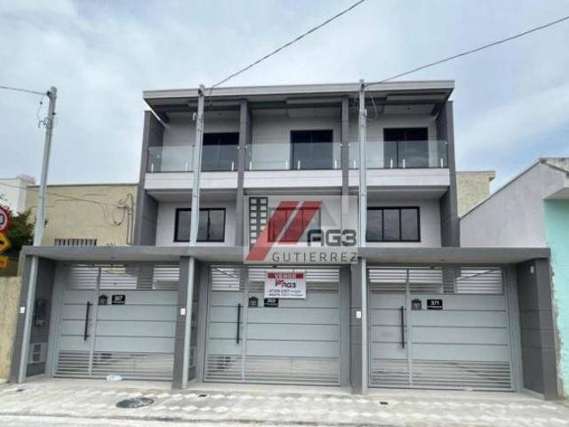 Sobrado novo com duas suítes, área gourmet, lavabo e duas vagas na Vila Carolina Bairro do Limão