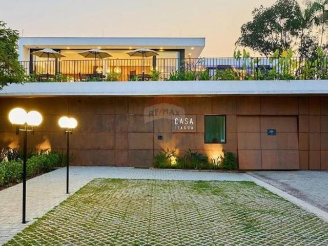 Sobrado Novo com Lazer de Resort e Piscina Aquecida em Condomínio Fechado