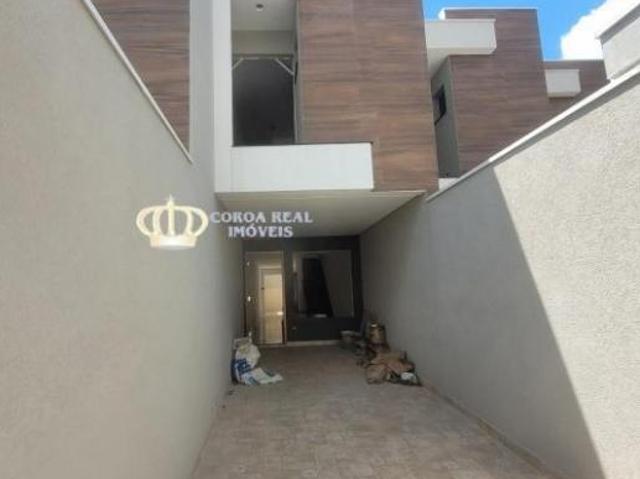 SOBRADO NOVO COM SACADA COM 3 QUARTOS, SENDO 01 SUÍTE, 02 VAGAS DE GARAGEM NA VL RÉ