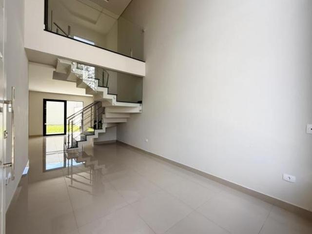 SOBRADO NOVO COM TERRENO AMPLO FRENTE E FUNDOS