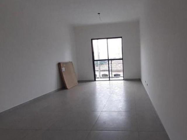 SOBRADO NOVO com uma suite, EM FASE DE ACABAMENTO