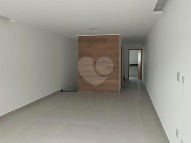 Sobrado novo com 150 m², 3 suítes, 4 vagas Tucuruvi