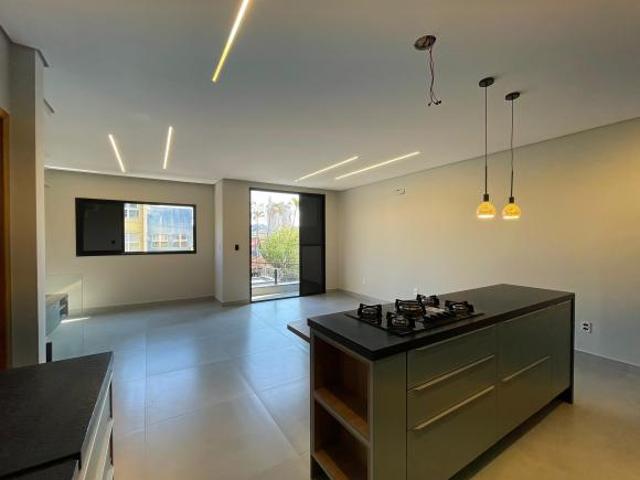 Sobrado novo com 156m², 3 dormitórios 1 suíte, 4 vagas e área gourmet