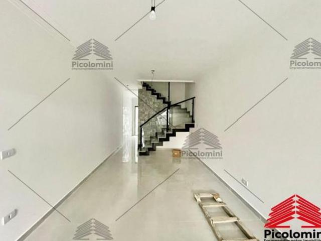 Sobrado novo com 120m2, Pq São Lucas, 3 Suítes, sala para 2 ambientes, Churrasqueira, área de serviç