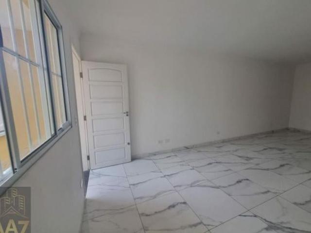 Sobrado novo com 2 suítes e gargam para 2 autos