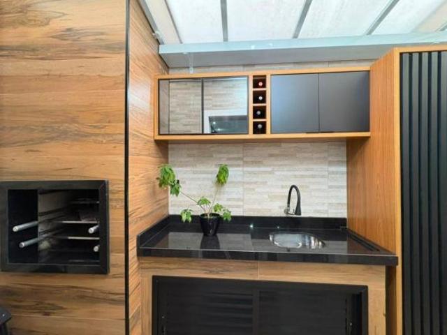 Sobrado Novo com 2 Suítes, Planejados e Área Gourmet – Vila dos Remédios