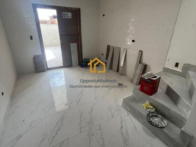 Sobrado Novo com 2 Suítes, 2 Vagas e Quintal – Cipava em Osasco