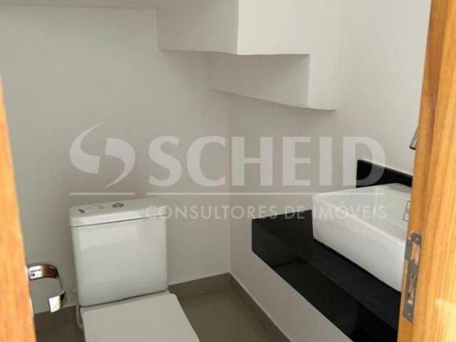 Sobrado novo com 3 dormitórios e 2 vagas à venda no Jardim Cidália