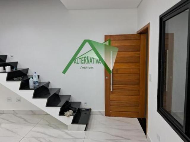 Sobrado Novo com 3 Dormitórios, Suíte e Área Gourmet em Santo André!