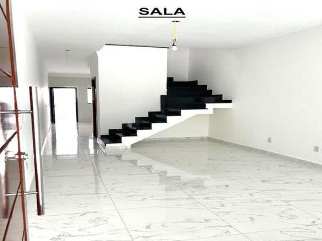 Sobrado Novo com 3 Dormitórios, Quintal e 2 Vagas – Vila Alpina | 110 m²
