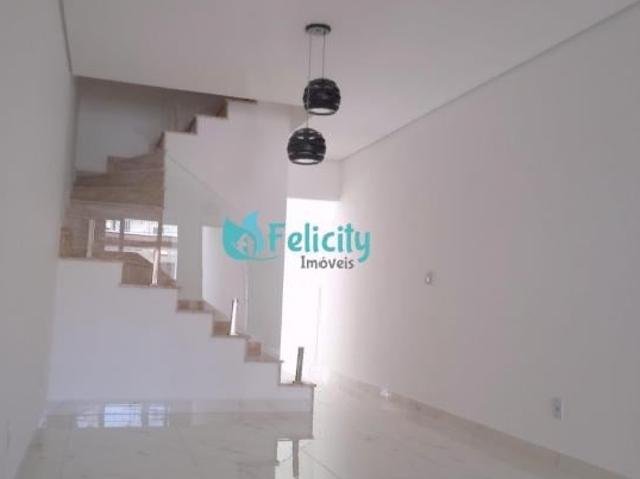 Sobrado NOVO com 3 dorms, 1 suíte, 2 vagas, 115m2 no Jardim Santo Elias