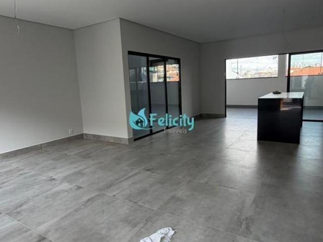 Sobrado NOVO com 3 dorms, 1 suíte, 3 vagas, 150m2 na Chacara Inglesa