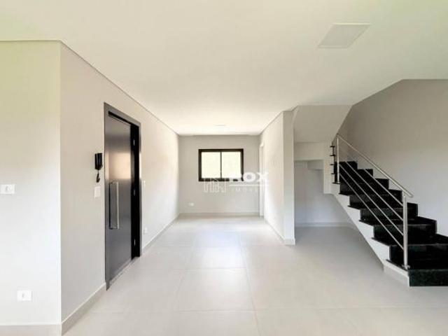 Sobrado novo com 3 quartos e quintal à venda Santa Felicidade Curitiba/PR