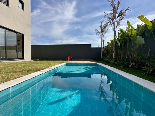 Sobrado Novo com 4 Suítes em Condomínio Clube – Paulínia