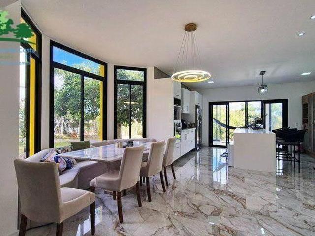 Sobrado novo Clean