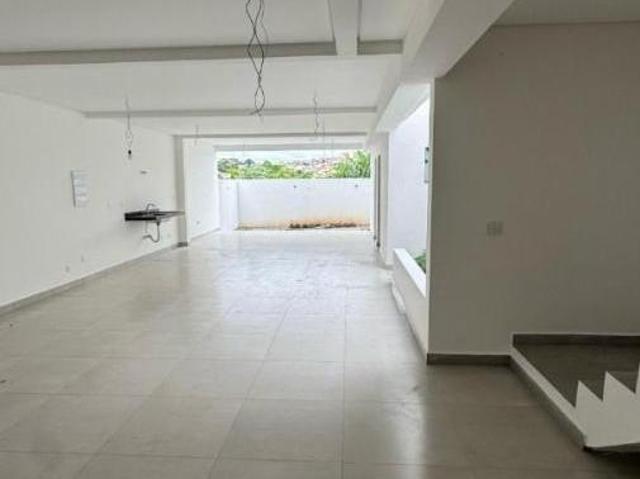 Sobrado Novo à Venda ? 196m² de Área Construída