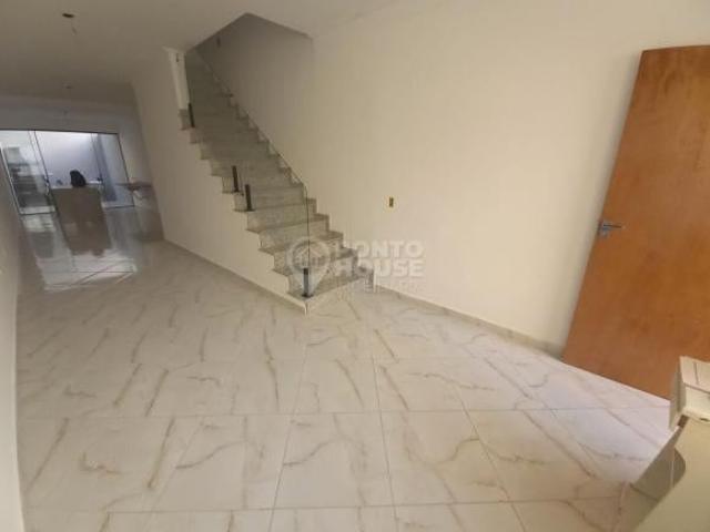 Sobrado novo à venda 3 quartos, suíte, 2 vagas, churrasqueira Bosque da Saúde