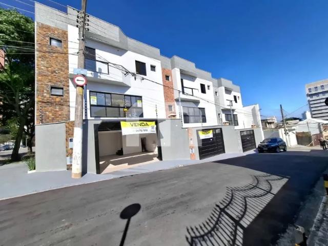 Sobrado novo a venda, 3 suítes. Ampla sala integrada, lavabo, churrasqueira e 3 vagas cobertas