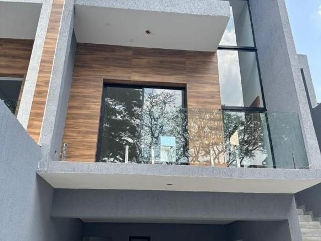 Sobrado Novo à venda, com 3 quartos, sendo 1 suíte e 3 vagas Jardim Vila Galvão, Guarulhos, SP