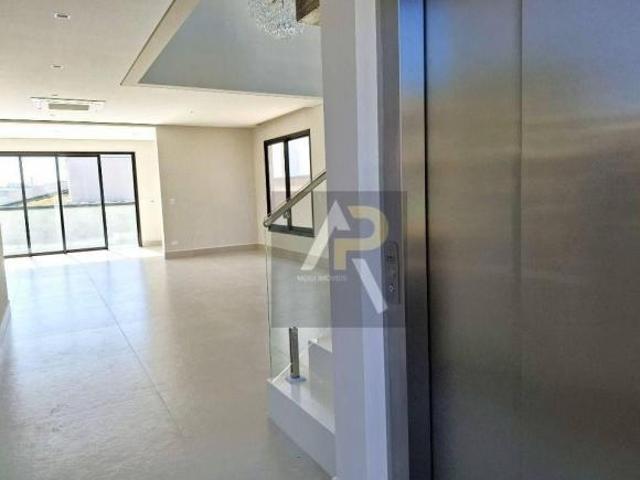 Sobrado novo a venda com 3 suites, elevador e piscina 219 m² no Condomínio Mosaico Essence, em Cezar