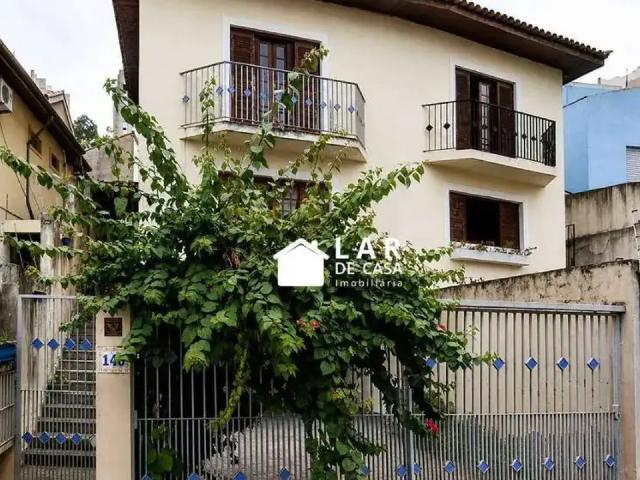 Sobrado Novo à Venda com 167 m² | 3 Dormitórios | Suíte | Churrasqueira | 6 Vagas