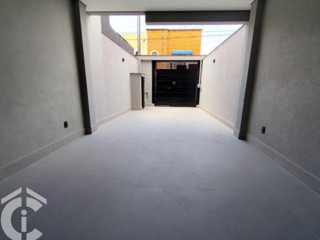 Sobrado novo à venda com 4 quartos, 2 vagas, 160 m² Mooca