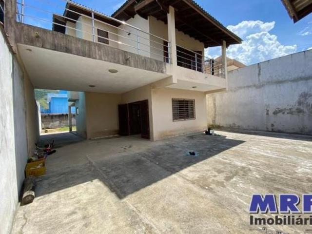 Sobrado novo a venda em Ubatuba, com 3 suítes a 750 metros da praia da Maranduba e escritura !