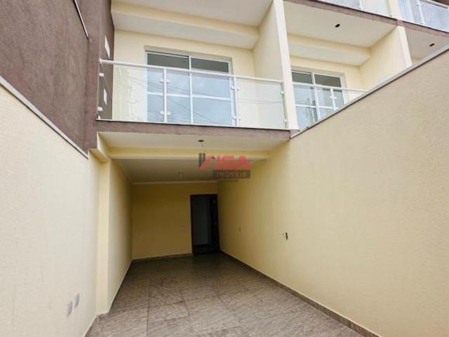 Sobrado novo a venda em um uma travessa da Av nossa senhora do sabará