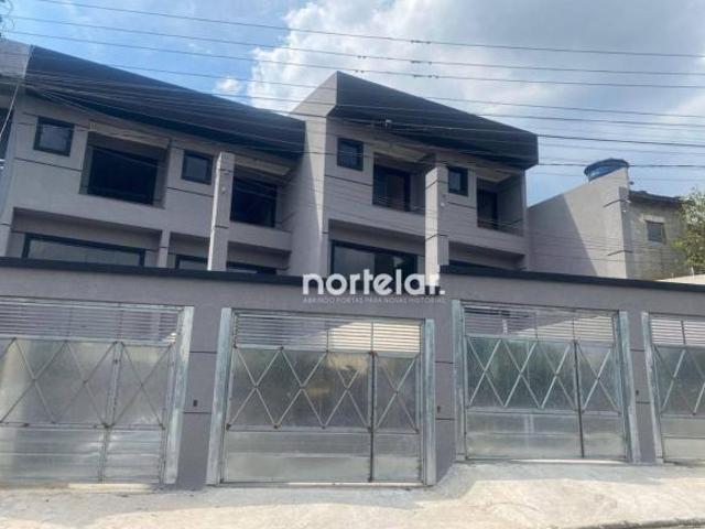 Sobrado novo à venda em Perus