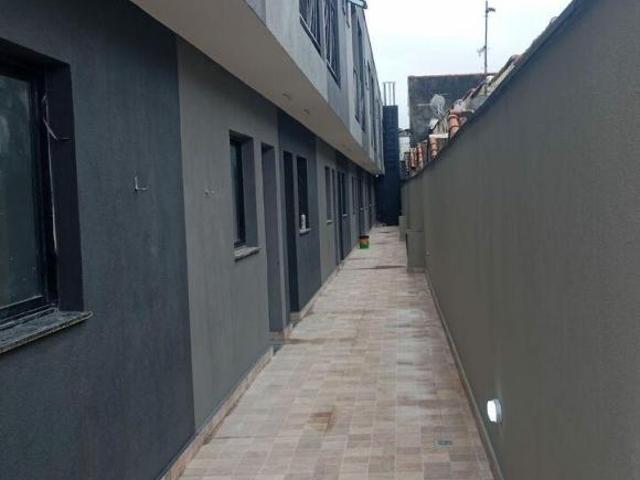 SOBRADO NOVO À VENDA NA VILA RÉ