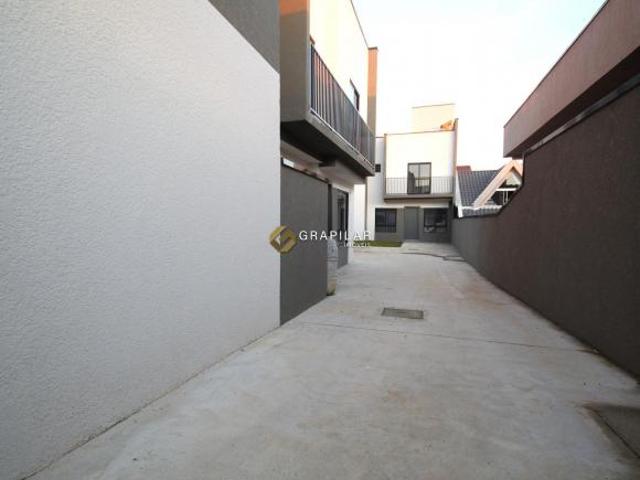 Sobrado Novo à Venda no Xaxim