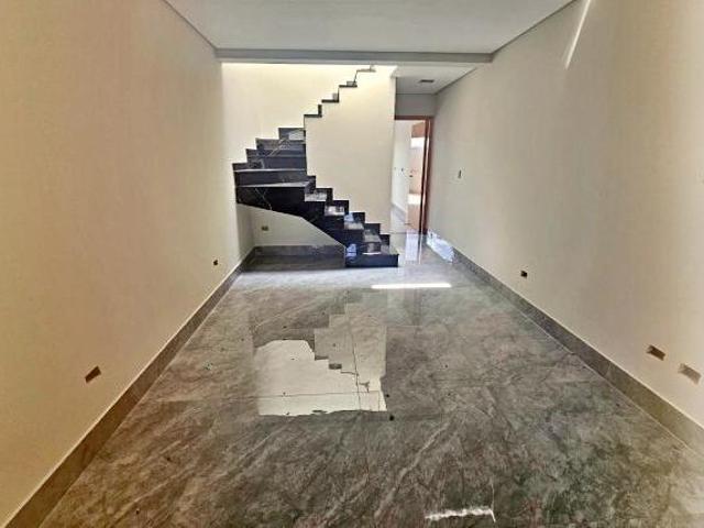 Sobrado novo à venda no Bairro do Jardim Maristela