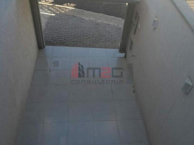Sobrado novo à venda no bairro do Mangalot