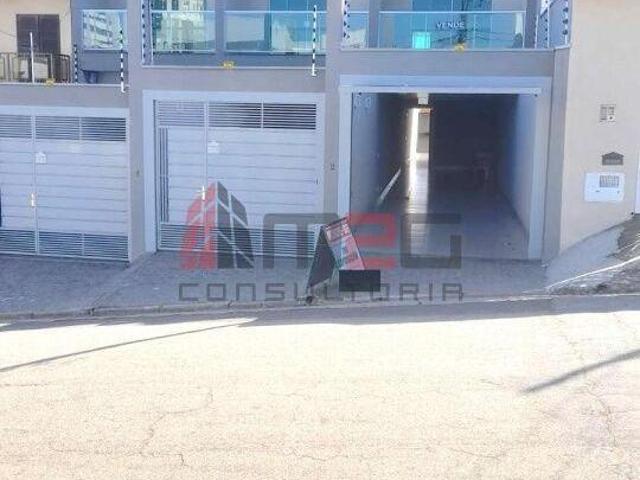 Sobrado novo à venda no bairro do Mangalot