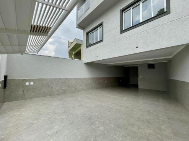 Sobrado novo à venda no Bairro do Parque São Domingos na Rua Amílcar Barbuy 80