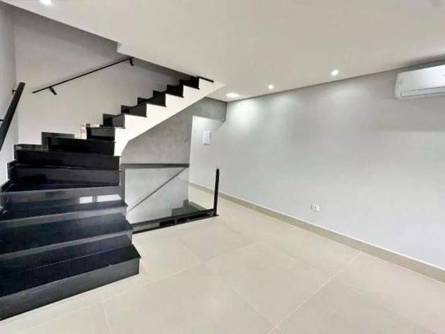 Sobrado novo à venda no Bairro do Parque São Domingos na Rua Homero Sales 538