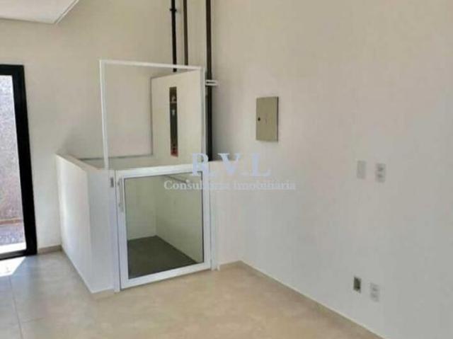Sobrado novo à venda no bairro Jardim Santo Antônio em Atibaia SP. PNE