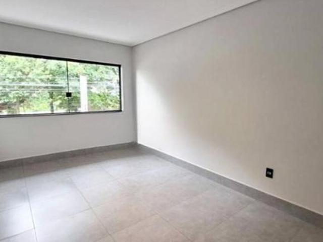 Sobrado novo à venda no Jardim Mangalot com 3 dormitórios