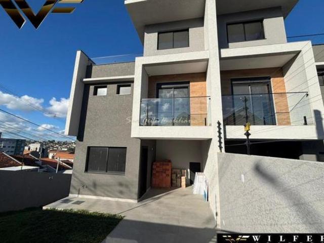 SOBRADO NOVO DE ESQUINA COM 03 DORMITÓRIOS E TERRA