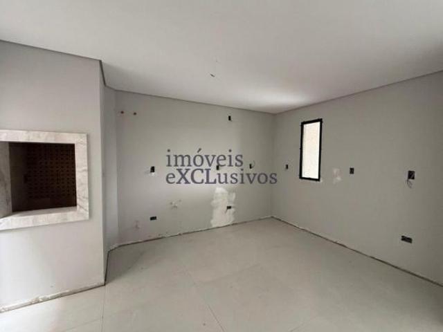 Sobrado novo disponível para venda