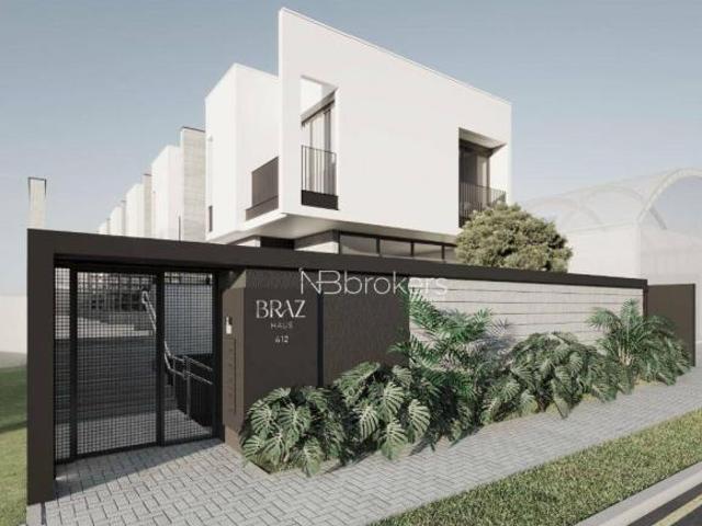 SOBRADO NOVO DUPLEX COM DUAS VAGAS DE GARAGENS