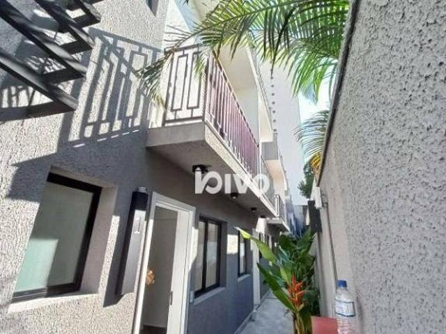 Sobrado novo e nunca habitado com 2 suítes, 1 vaga coberta à venda, 98 m² por R$ 885.000 Próximo a